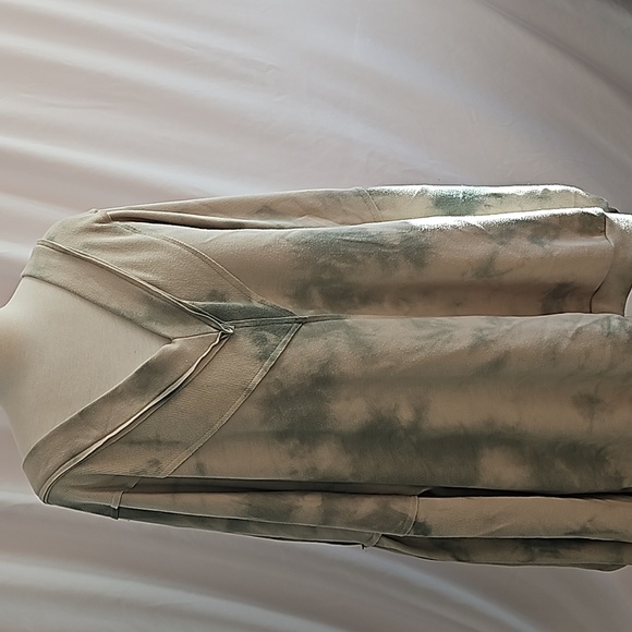 POL | Tops | Pol Double Neck Long Sleeve Tye Dye Sweatshirt L Vguc ...